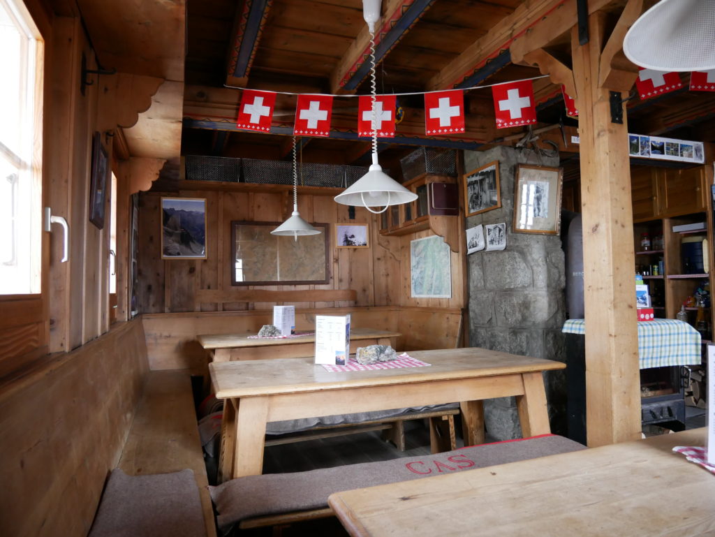 Cabane de l’A Neuve – Section Diablerets du Club Alpin Suisse